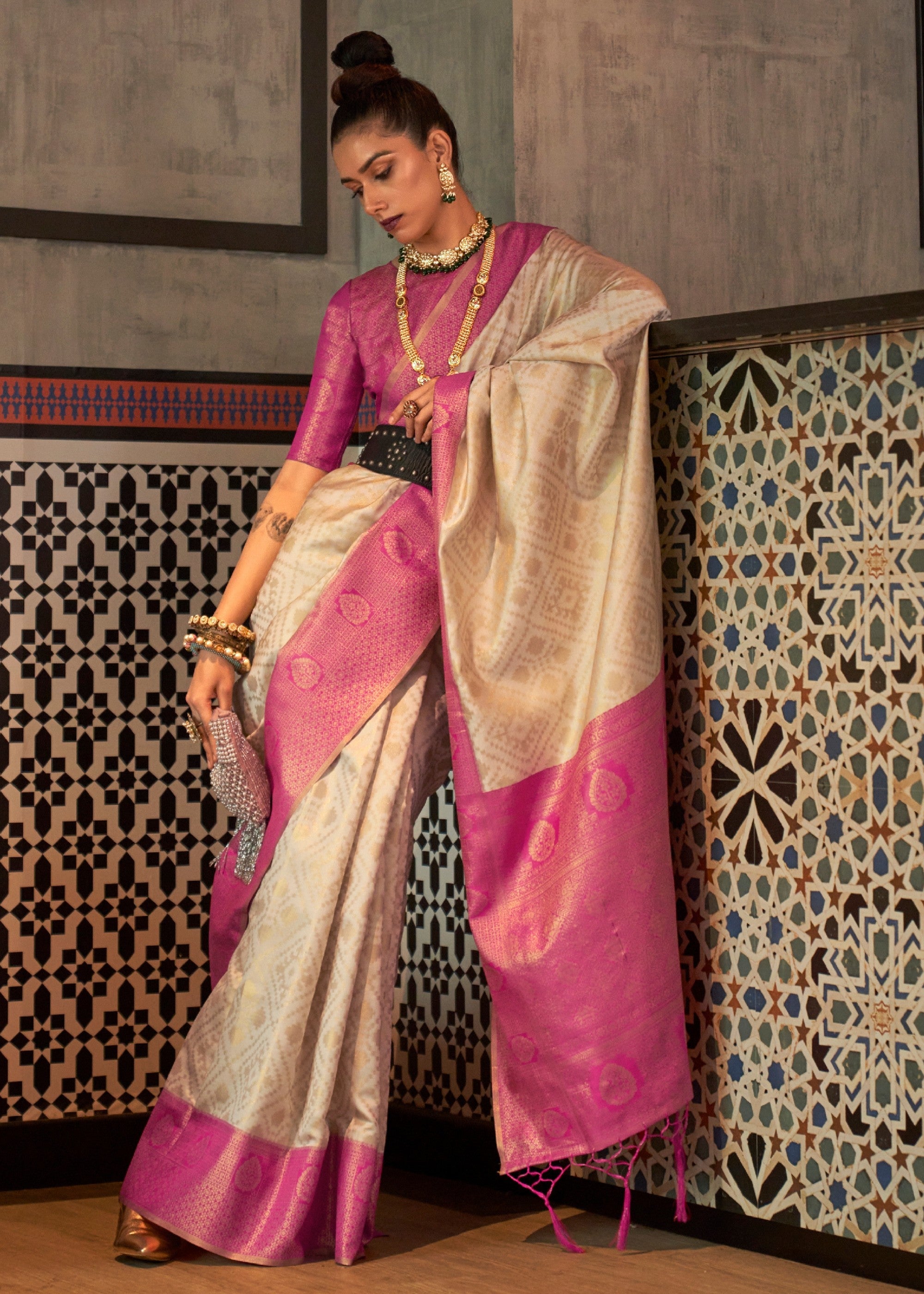 Off-White and Mulberry Silk Saree – Ethnos